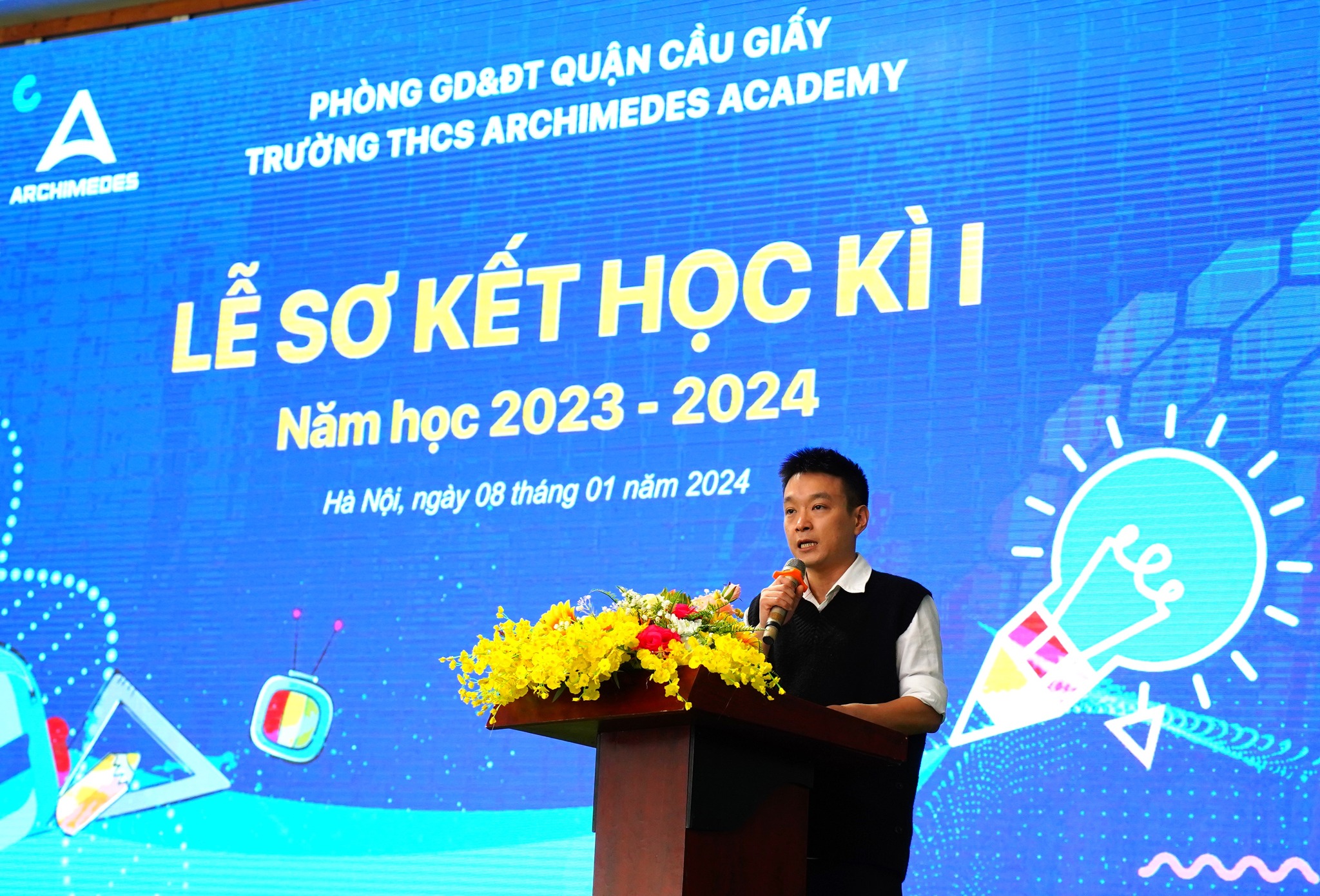 Thầy và trò Trường THCS Archimedes Academy tham gia chương trình Sơ kết Học kì I, năm học 2023 ...